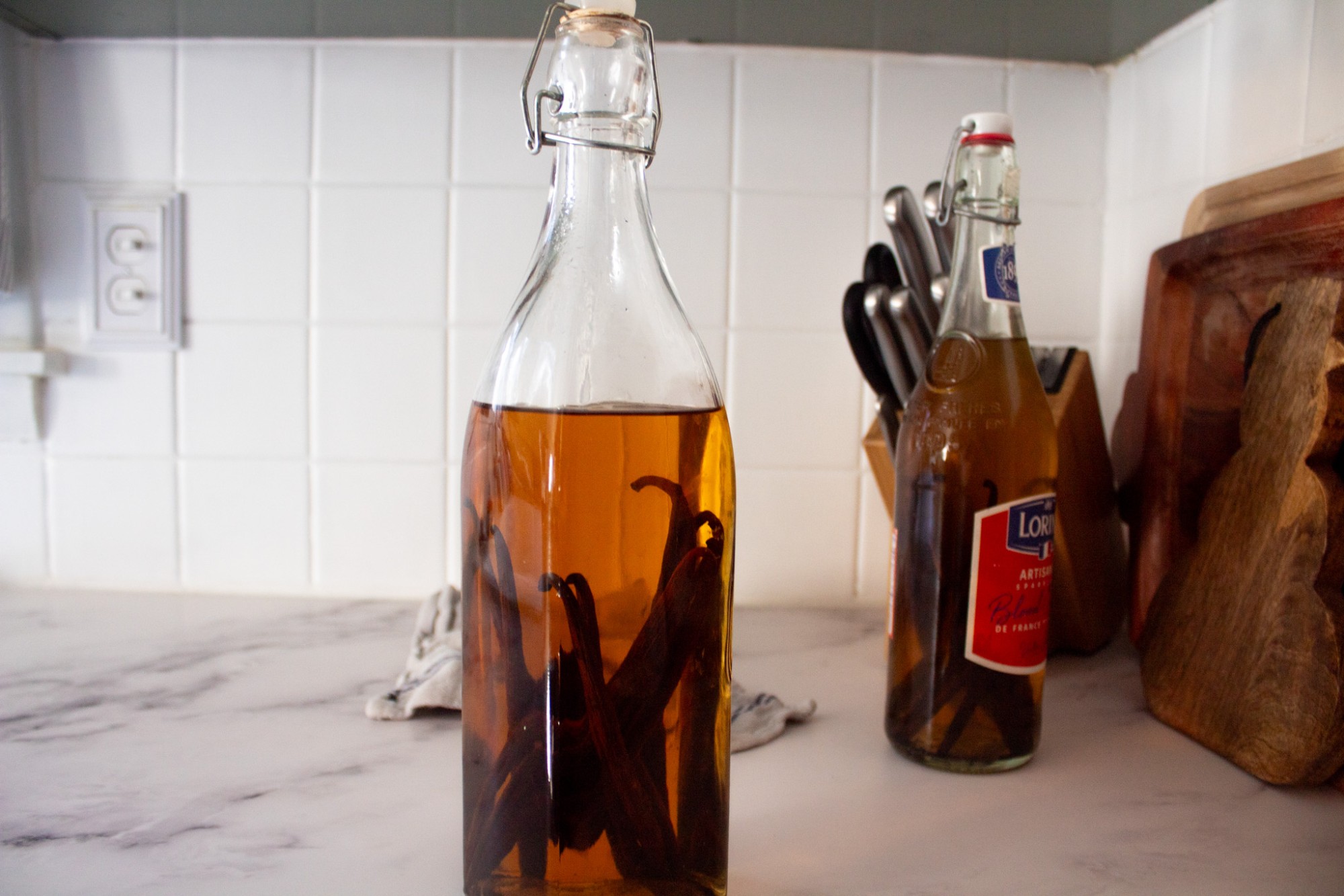 Vanilla Extract with Vodka | recipe – The Art of Cottagemaking