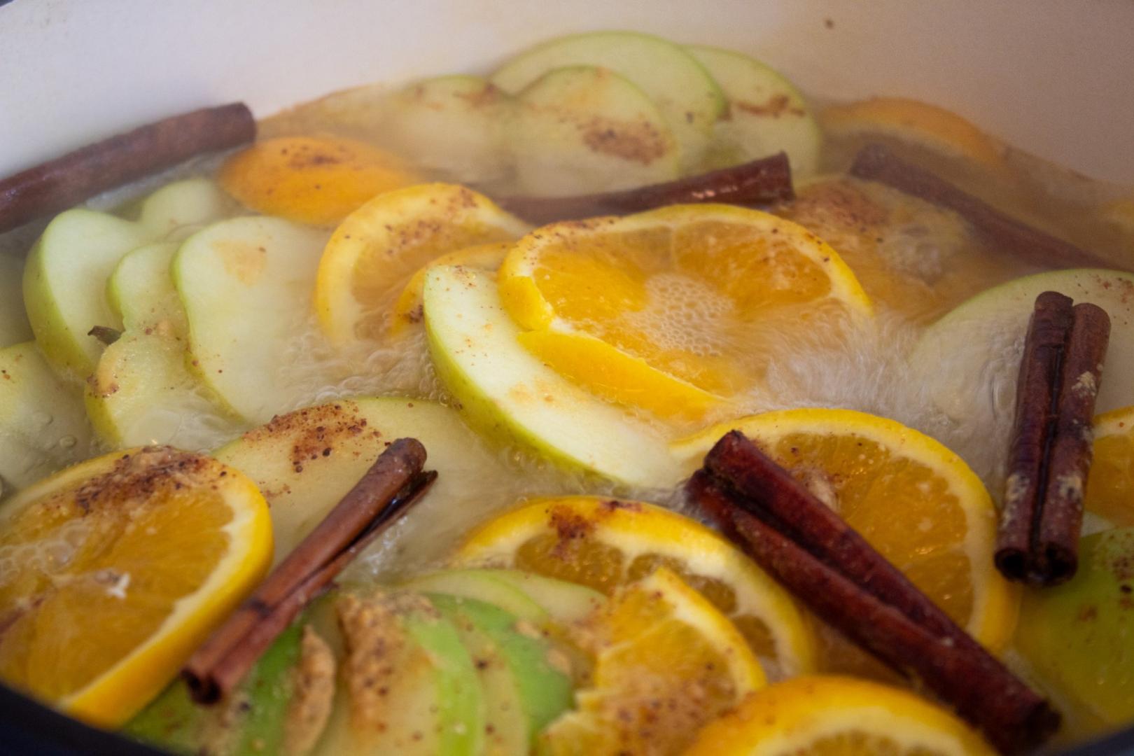 Fall Stovetop Potpourri _ Autumn Simmer Pot-03 – The Art of Cottagemaking