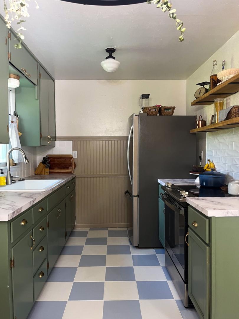 DIY Painted Checkerboard Floor with blue and white – The Art of ...