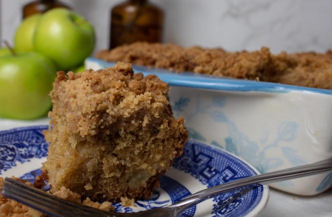 Apple Cinnamon Crumb Cake – The Art of Cottagemaking