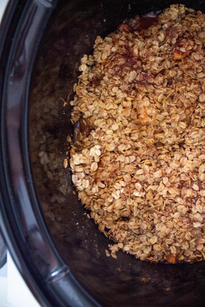 crockpot apple crisp-20 – The Art of Cottagemaking