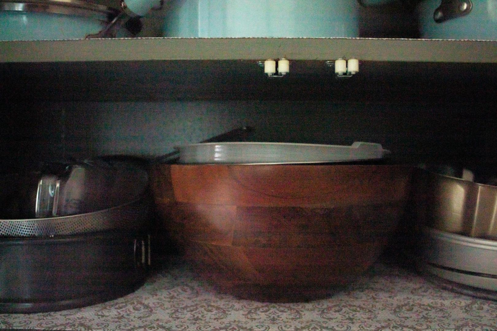 How to Organize a Small Kitchen without a Pantry – The Art of Cottagemaking