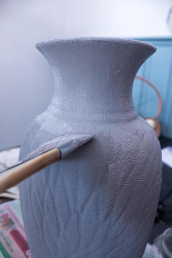 DIY Textured Vase with baking soda and paint – The Art of Cottagemaking